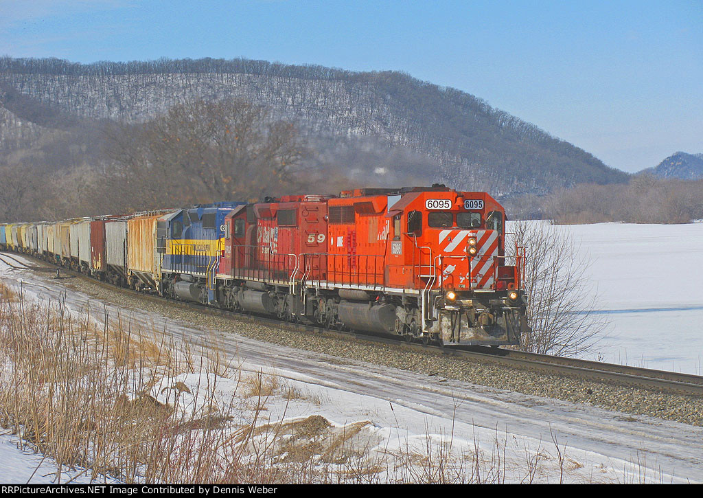 DM&E 6095, CP's River Sub.
